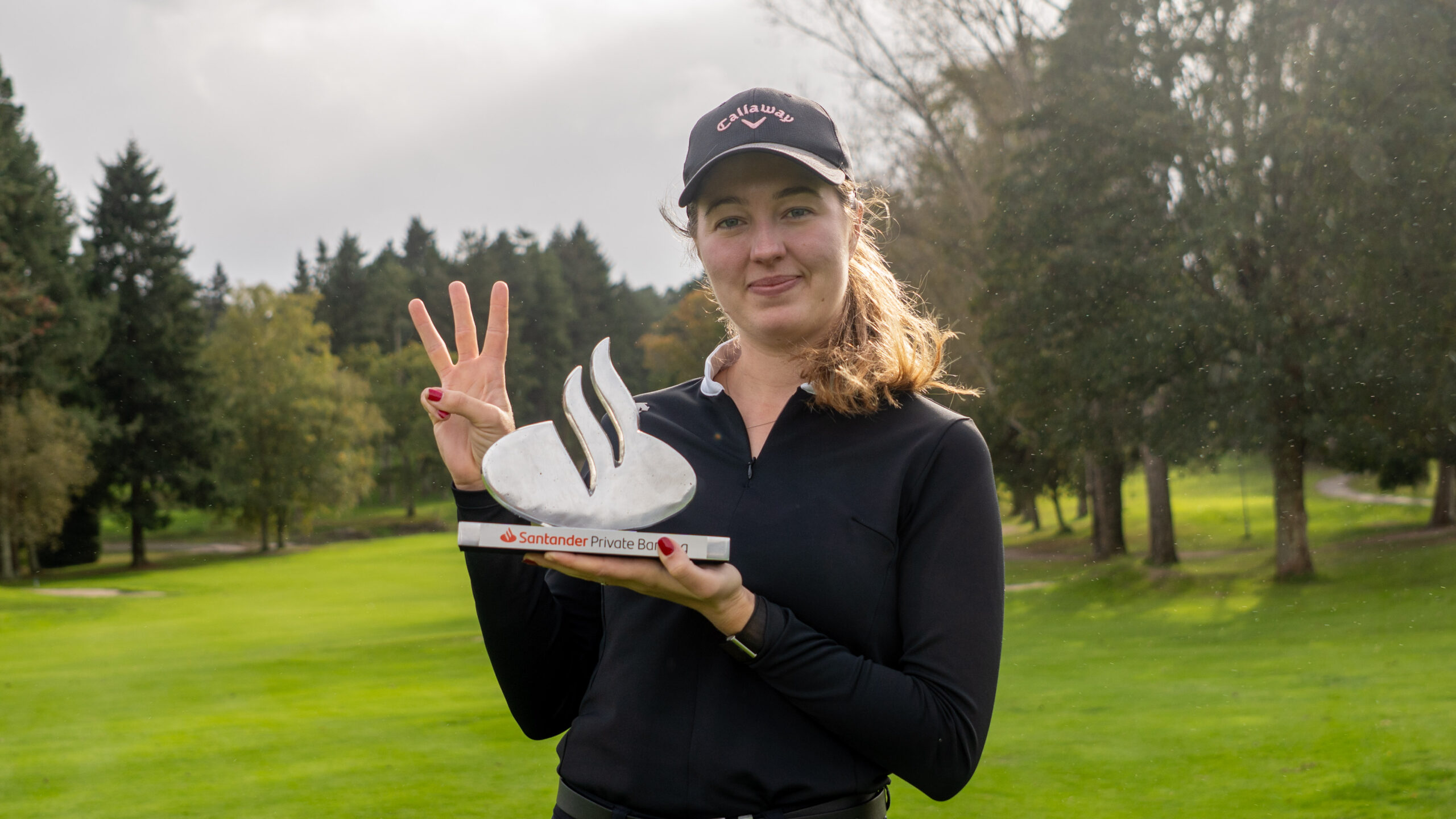 Lauren Holmey firma su triplete de victorias en el Santander Golf Tour ...